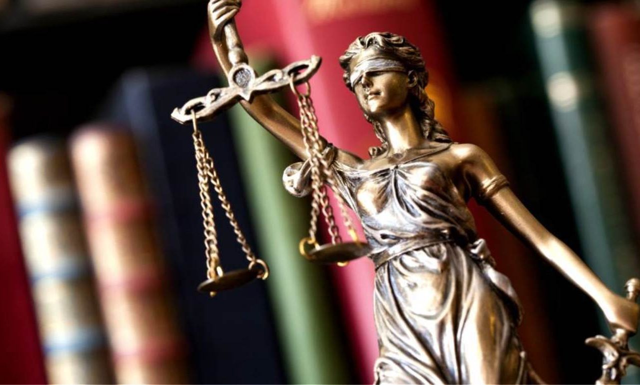 ΕιρΛαυρ 227/2019: Αντισυνταγματική η αναδρομική κατάργηση των διατάξεων ...